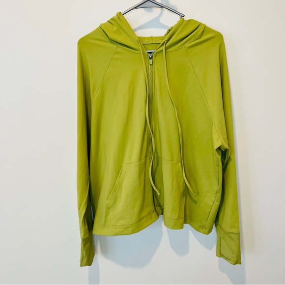 Jackets & Coats | Fabletics Oasis Green Cropped Hoodie | Poshmark